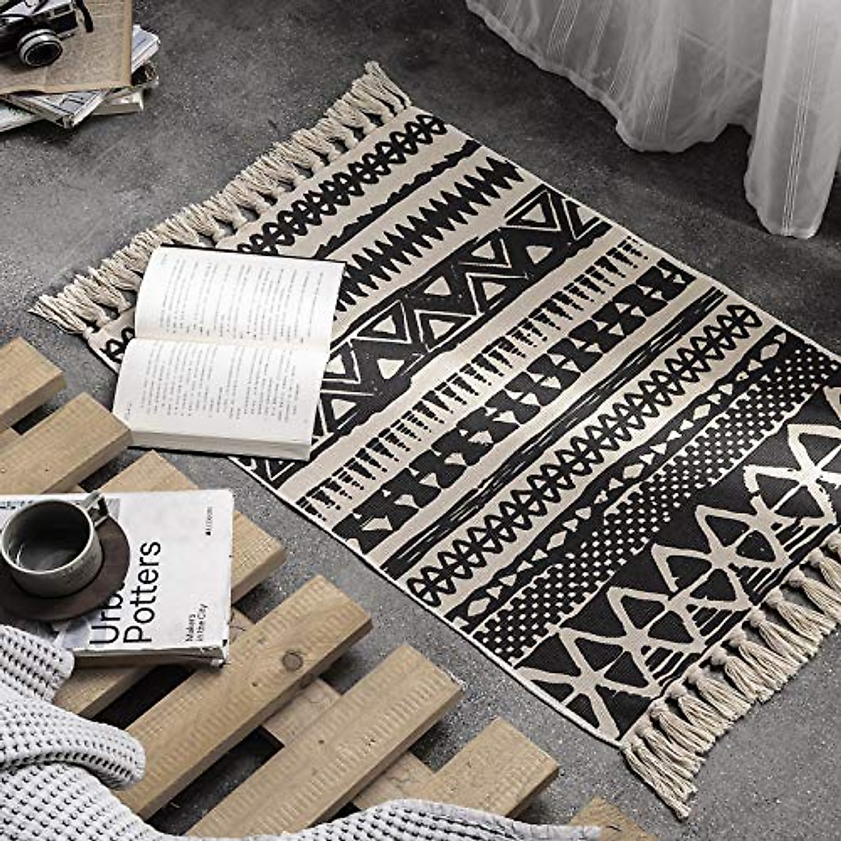 SIMPLEOPULENCE Boho Cotton Area Rug 24'' x 36'' for Bedroom, Hand Woven Bathroom Rug with Tassels, Accent Machine Washable Door Mat, Geometric Decorative Throw Rug for Kitchen, Porch, Outdoor