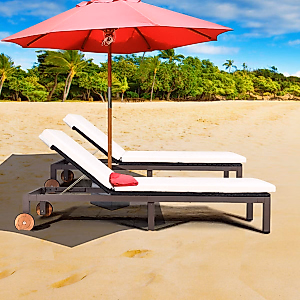 Tangkula Patio Chaise Lounge Chair, Outdoor Rattan Lounger Recliner Chair with Wheels, Wicker Chaise Chair with Cushioned Seating, Recliner 5-Position Adjustable for Garden, Patio, Poolside (1, Beige)