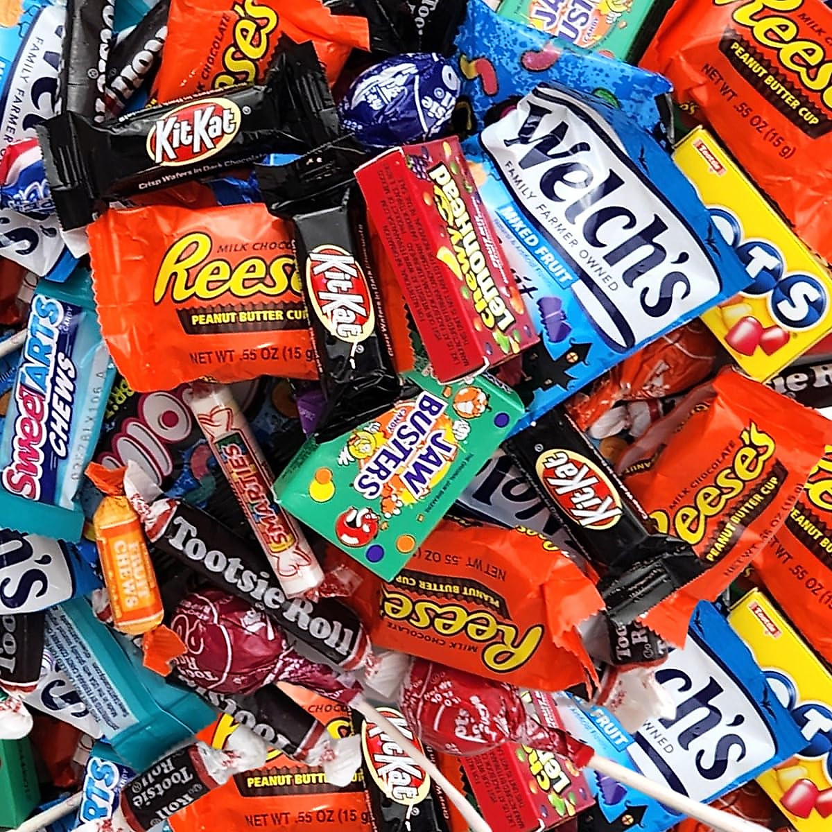 Bulk Holiday Candy Chocolate Individaully Wrapped Assortment Mix - Fun Size Treats Chocolates Candy Variety - Kit Kat, Dots, Welch’s Sweets for Kids and Adults (5 LB)
