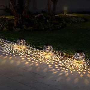 2 Pack Outdoor Solar Lantern Lights Hanging Solar Lantern Waterproof Solar Powered Lanterns Decorative with Handle Solar Outdoor Lantern for Table, Patio, Courtyard, Garden (Bottle Gourd)