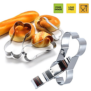 Set of 6，3Packs Silicone Molds Puppy Dog Paw & Bone Shaped and 3 Packs Stainless Steel Bone Cookie Cutter,for Homemade Treats and Cat Animal Paw Ice Candy Chocolate Baking Mold