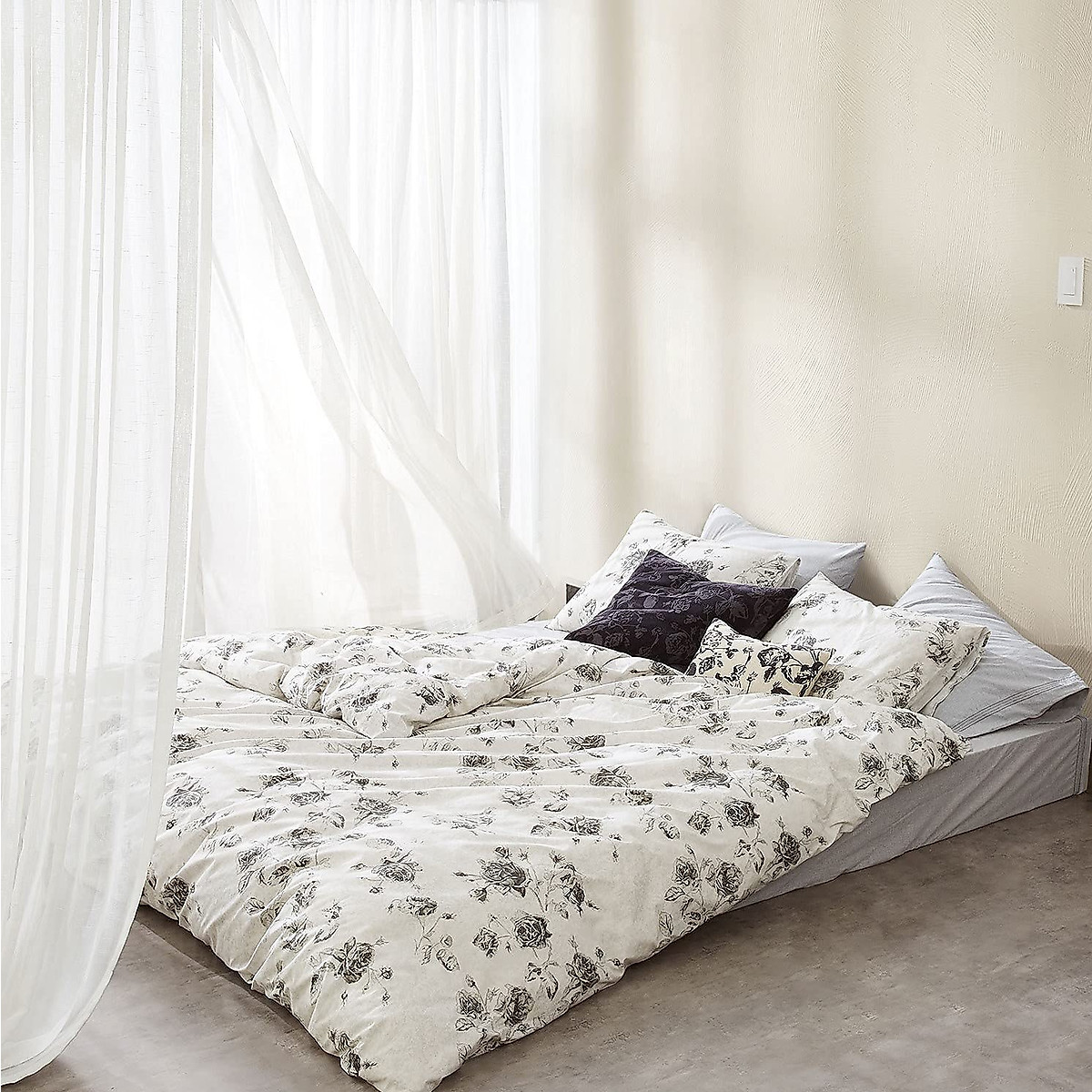 Calvin Klein Home Floral Printed King Duvet Cover Set of 3 Pieces -1 Duvet Cover and 2 Sham Covers, 100% Cotton 200 Tc (Light Grey)