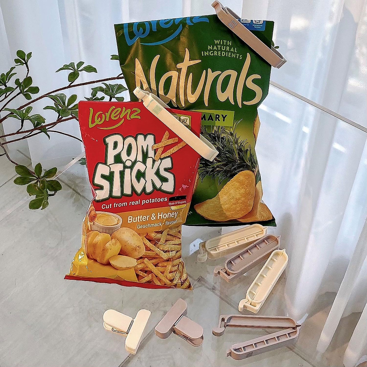 8 Pcs Bag Clips for Food, Sealing Clips, Plastic Chip Clips for Food Packages, Food Sealing Clip for Snack,Chips Bags,Kitchen Storage Bag in 3 Sizes.