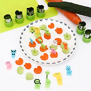 13 PCS Wood Kids Kitchen Knife Set, Safe Fruit Toddler Knifes for Real Cooking, Y Peeler, Children Gloves, Serrated Edges Toddler Knife, Sandwich Cutter, Crinkle Cutter, Plastic Cutting Board