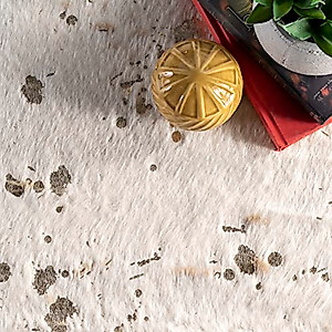 nuLOOM Iraida Contemporary Faux Cowhide Area Rug, 5' x 6' 7", Off-white