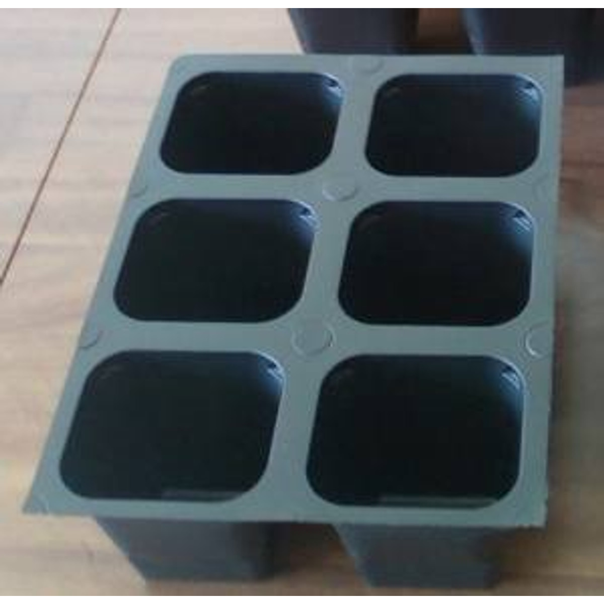 Seed Starter Trays 432 Large Cells Total (72 Trays of 6 Cells Each)