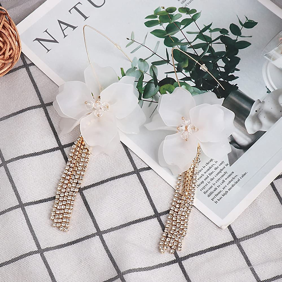 Xerling Boho Flower Petal Dangle Drop Earrings Gold Rhinestone Tassel Chain Fringe Acrylic Resin Floral Earrings for Party Wedding Crystal Statement Bridal Hoop Earrings (White)