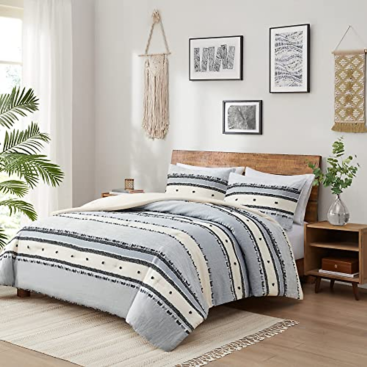 Hyde Lane Boho Blue King Comforter Set ，Modern Farmhouse Tufted Bedding Sets, Cotton Top with Neutral Rustic Style Clipped Jacquard Stripes, 3-Pieces Including Matching Pillow Shams (104x90 Inches)