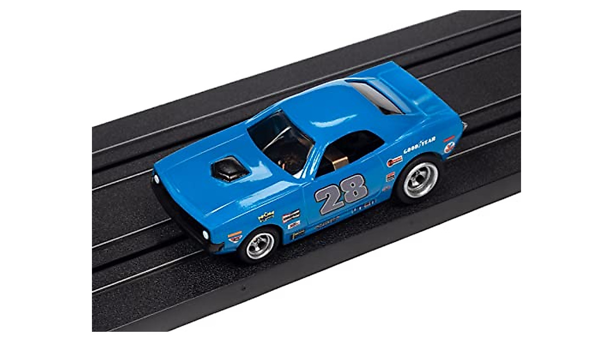Exciting 9' Auto World CrossTrax Slot Car Set