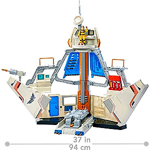 Mattel Lightyear Toys Playset with Buzz Lightyear Action Figure and Vehicle Launch Ramp and Sounds, Ultimate Star Command Base