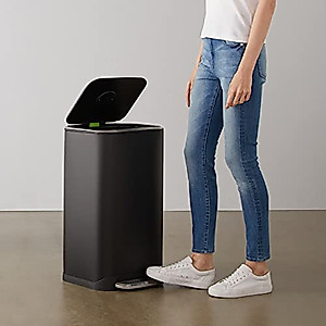 Amazon Basics 32 Liter / 8.5 Gallon Soft-Close Metal Trash Can with Liner and Foot Pedal - Black