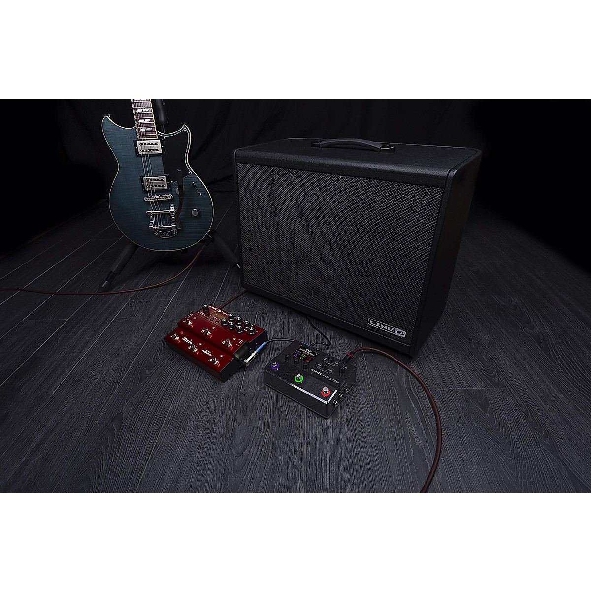 Line 6 HX Stomp Multi-Effects Guitar Pedal, Black