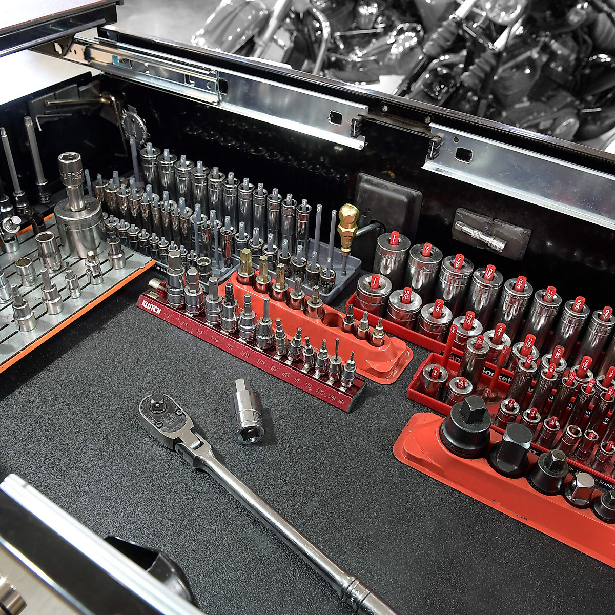 ToolTex Heavy-Duty No-Slip Tool Box Liner & Garage Drawer Liner - Black 24" x 20', Anti-Crinkle Mat Protects Drawers & Keeps Tools in Place,10BKS-080-24C20