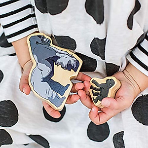 THE FRECKLED FROG FF436 Animal Families - Set of 24 - Ages 12m+ - Matching Game with Animal Fathers, Mothers and Babies - Wooden Animal Blocks for Toddlers - Double-Sided