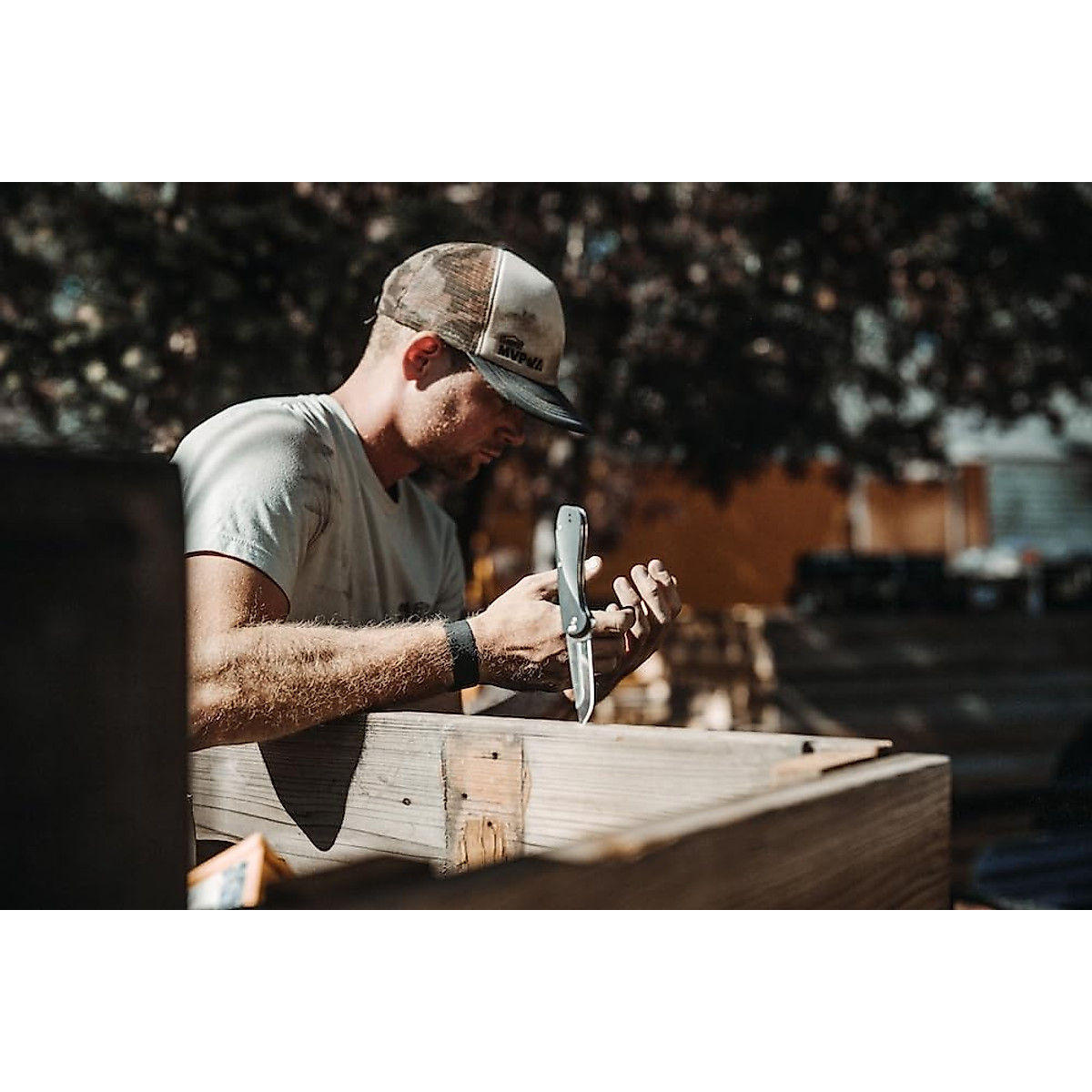 OUTDOOR EDGE RAZOR VX1 | Replaceable Blade EDC Flipper Folding Pocket Knife | 3" Stainless Blade, Gray Anodized Aluminum Handle, Reversible Pocket Clip | Outdoor, Camping, Survival, Utility