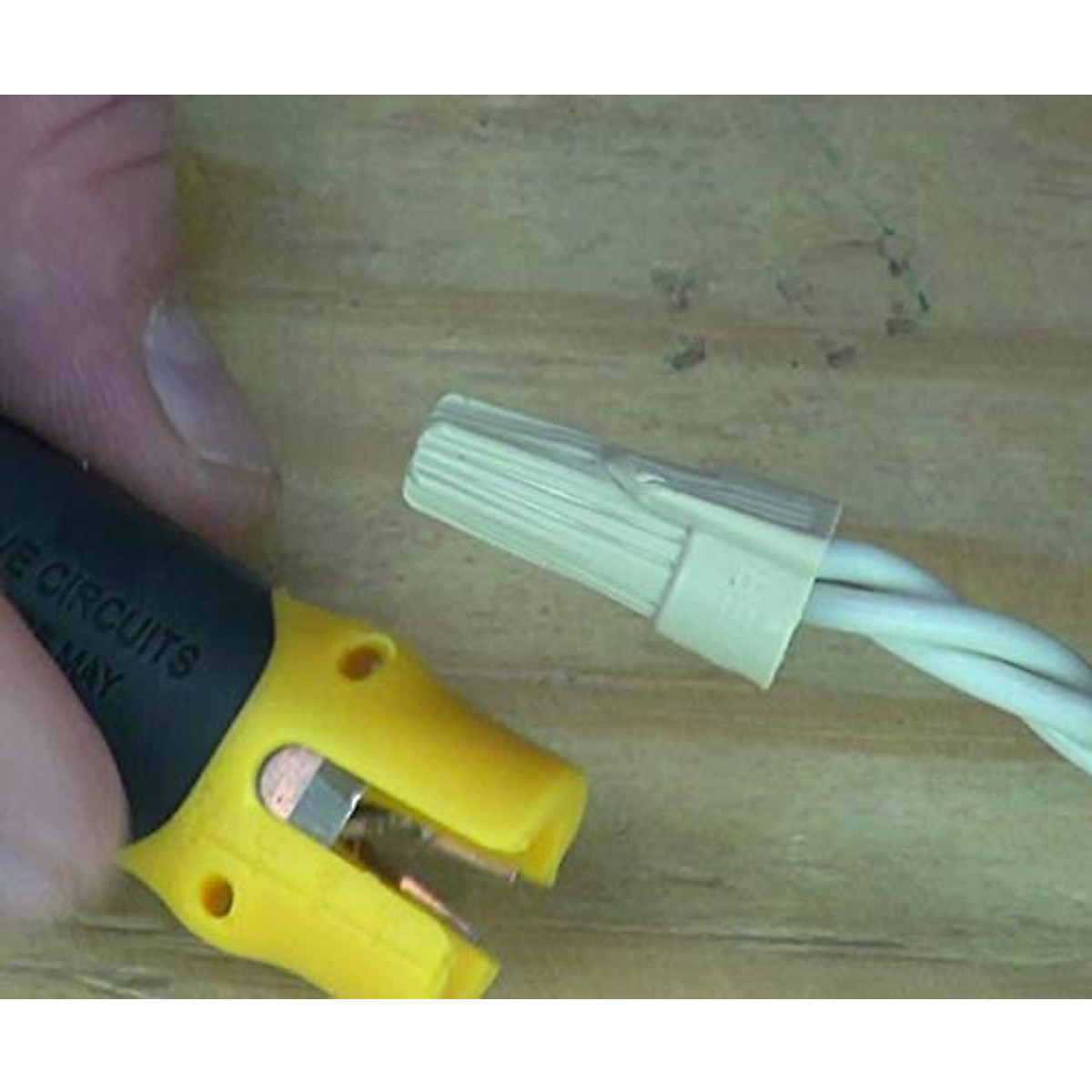 IDEAL Electrical 45-025 Lil’ Ripper Stripper – Wire Stripper w/ Slitting Blade, V-Notch, Flat Blade Clip