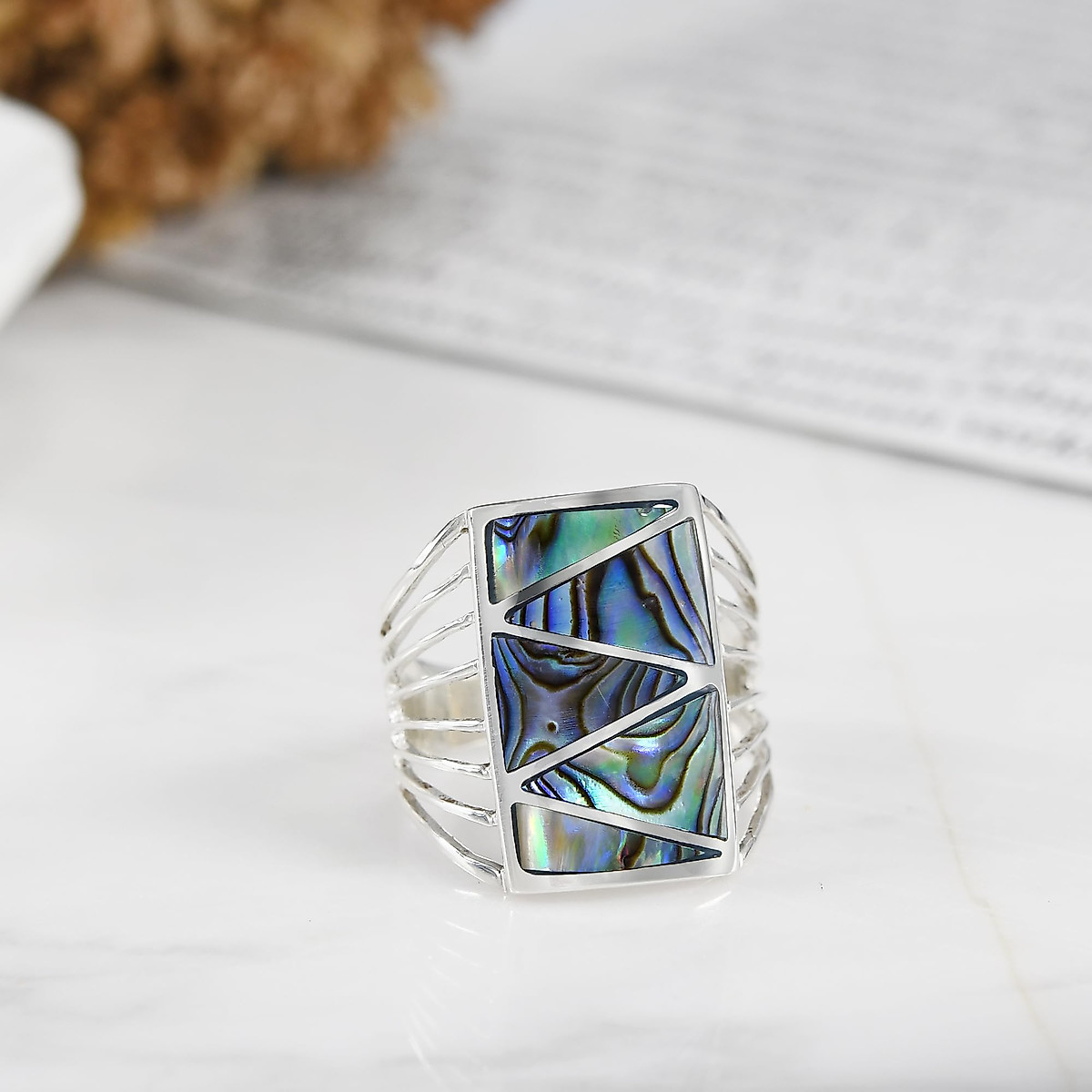 AeraVida Stripe Line Zig-Zag Abalone Shell .925 Sterling Silver Ring | Elegant Statement Ring for Women | Ablone Accessory | Ring Size (8)