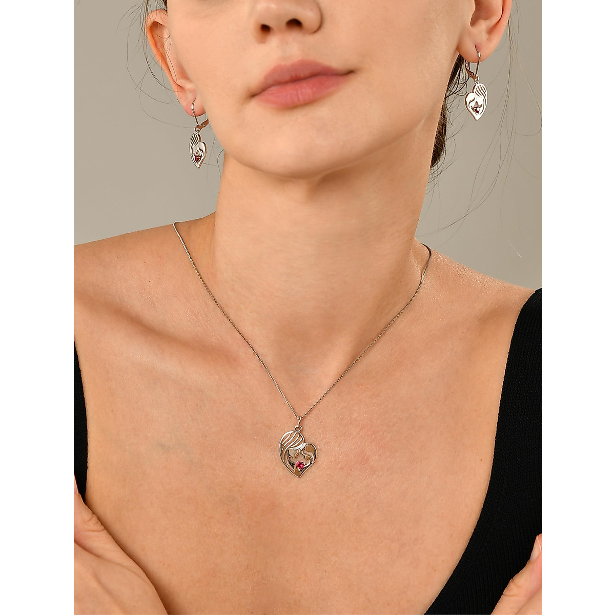 YL Mother and Daughter Necklace 925 Sterling Silver Mum Hold Child Heart Pendant Created Ruby Necklace Gifts for Moms