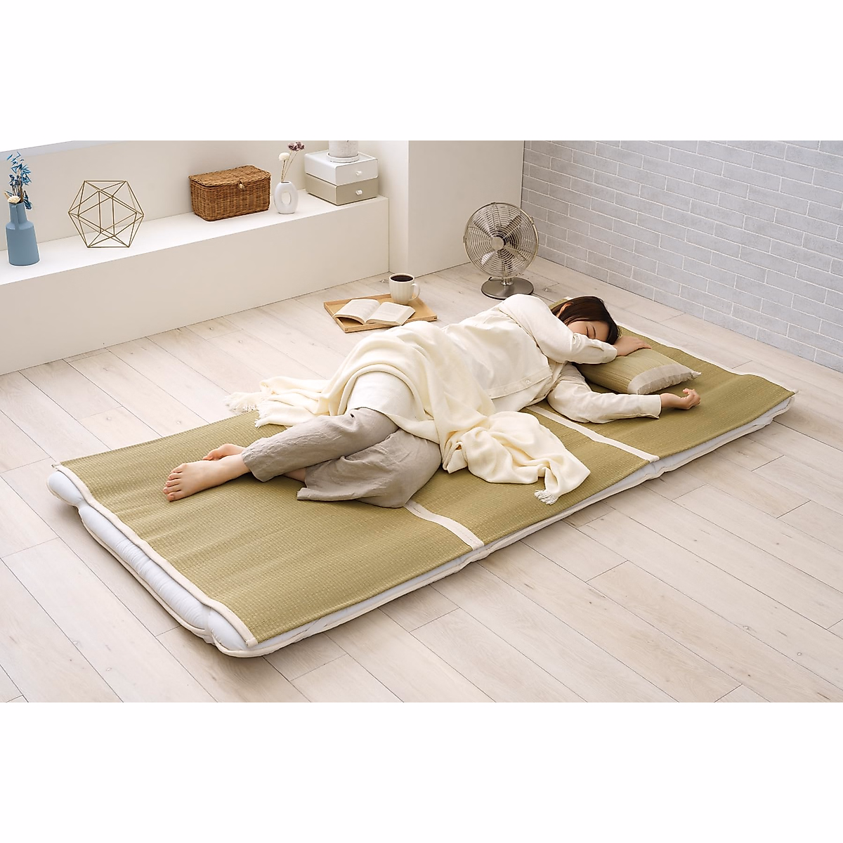 FULI Japanese Tatami Igusa Rush Grass Sleeping Mat, Mattress Pad Futon Topper, Relaxation, Made in Japan - Full Size (53.15" x 68.50")