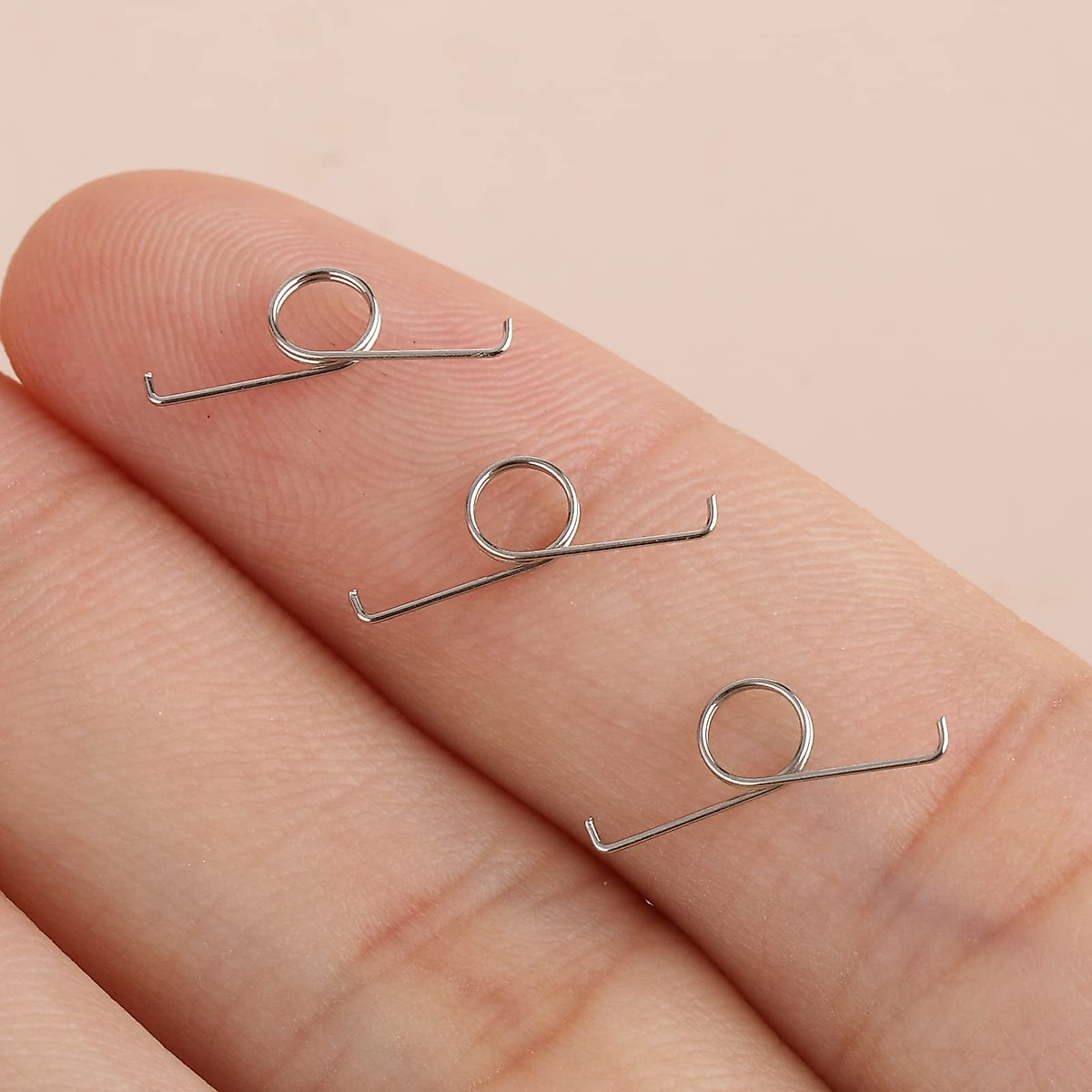 AIEX 30pcs Trigger Button Springs, Springs for PS5 Controller L2 R2 Springs Replacement PS5 Trigger Springs Compatible with Playstation PS5 Controller Parts