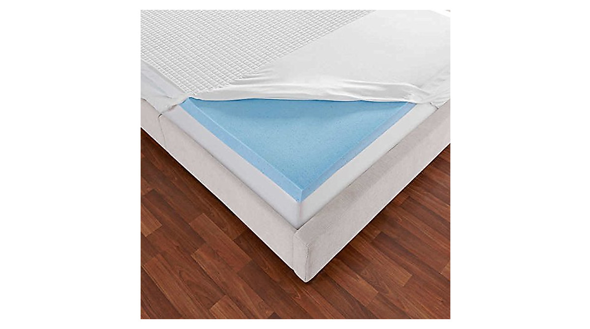 Novaform Gel Memory Foam Mattress Topper with Cooling Cover - Full Size