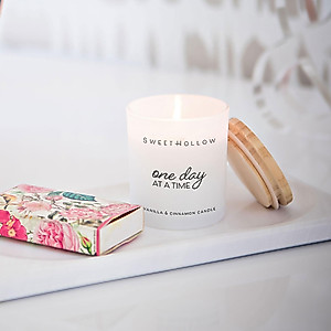 SweetHollow One Day at a Time Candle Gift, Inspirational Mantra, Spirituality, Recovery, Sobriety, Highly Scented & Long Lasting Coconut Wax, Vanilla & Cinnamon Fragrance, Large