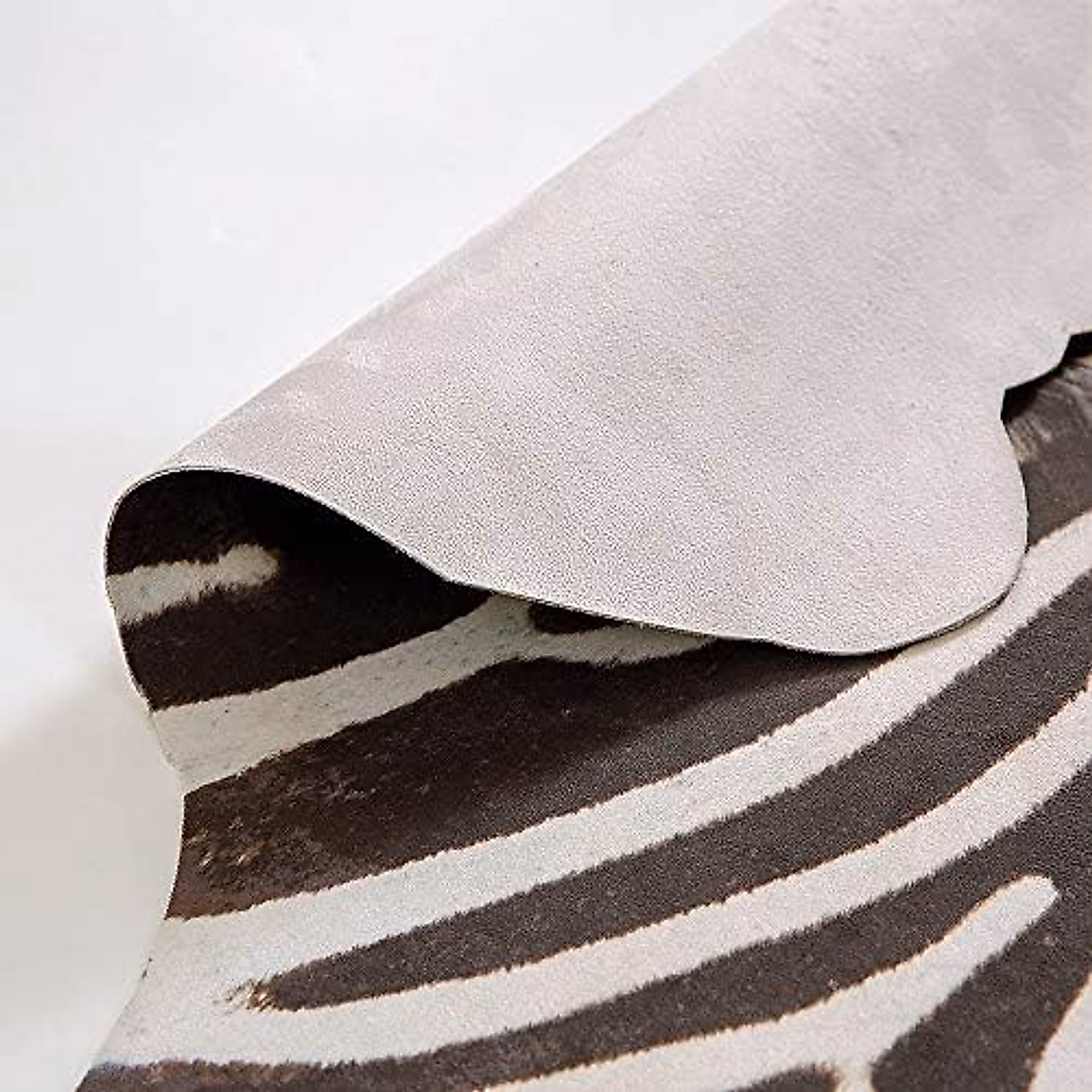 jinchan Zebra Print Area Rug Faux Skin Cowhide Animal Design Mat Faux Suede Indoor Floorcover for Bedroom Living Room 5x6 Safari Design
