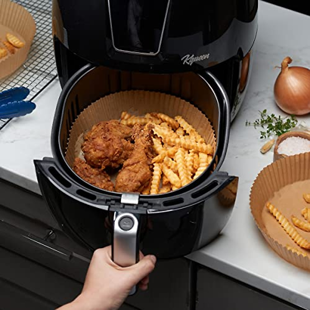 [125 Count] 7.9 Inch Disposable Round Air Fryer Liners, Non-Stick Parchment Paper Liners, Waterproof, Oil Resistance - Kraft