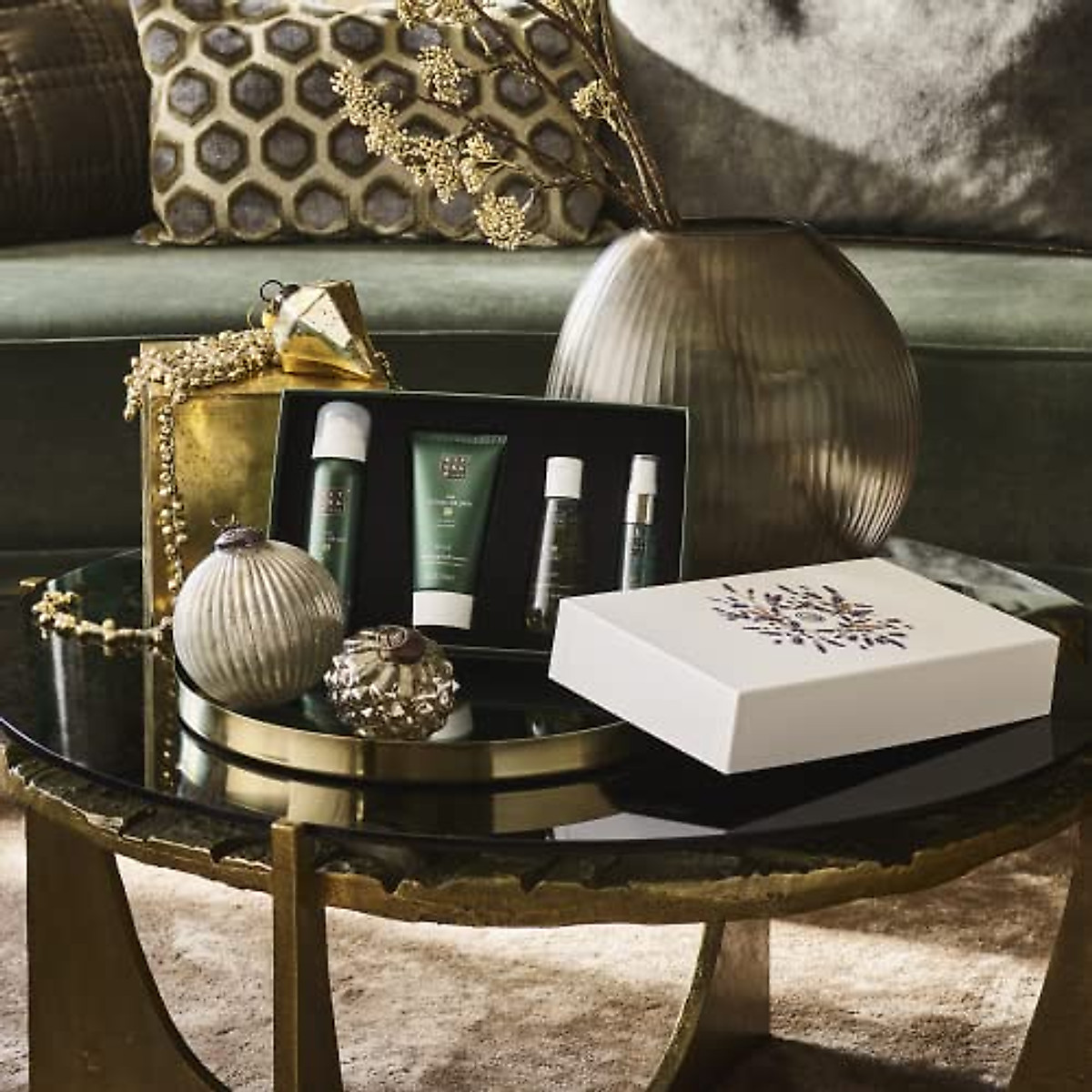 RITUALS Jing Calming Gift Set - Foaming Shower Gel, Body Cream, Dry Oil & Pillow Mist with Sacred Lotus, Jujube & Lavender - Small