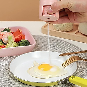 Salt And Pepper Shakers Precise Quantitative Push Type, Spices Precise Quantitative Each Press 0.5g, Suitable for Home Kitchen, Picnic, Camping (Green+Beige)