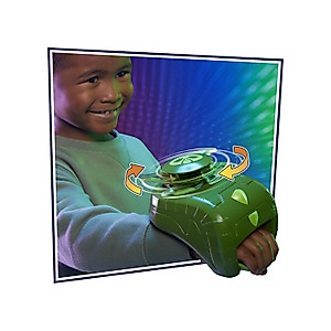 PJ Masks Gekko Hero Gauntlet Preschool Toy, Gekko Costume and Dress-Up Toy with Spinning Gekko Shield for Kids Ages 3 and Up