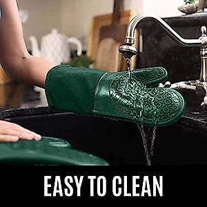 HOMWE Extra Long Professional Silicone Oven Mitt, Oven Mitts with Quilted Liner, Heat Resistant Pot Holders, Flexible Oven Gloves, 1 Pair (Green, 13.7 inch)