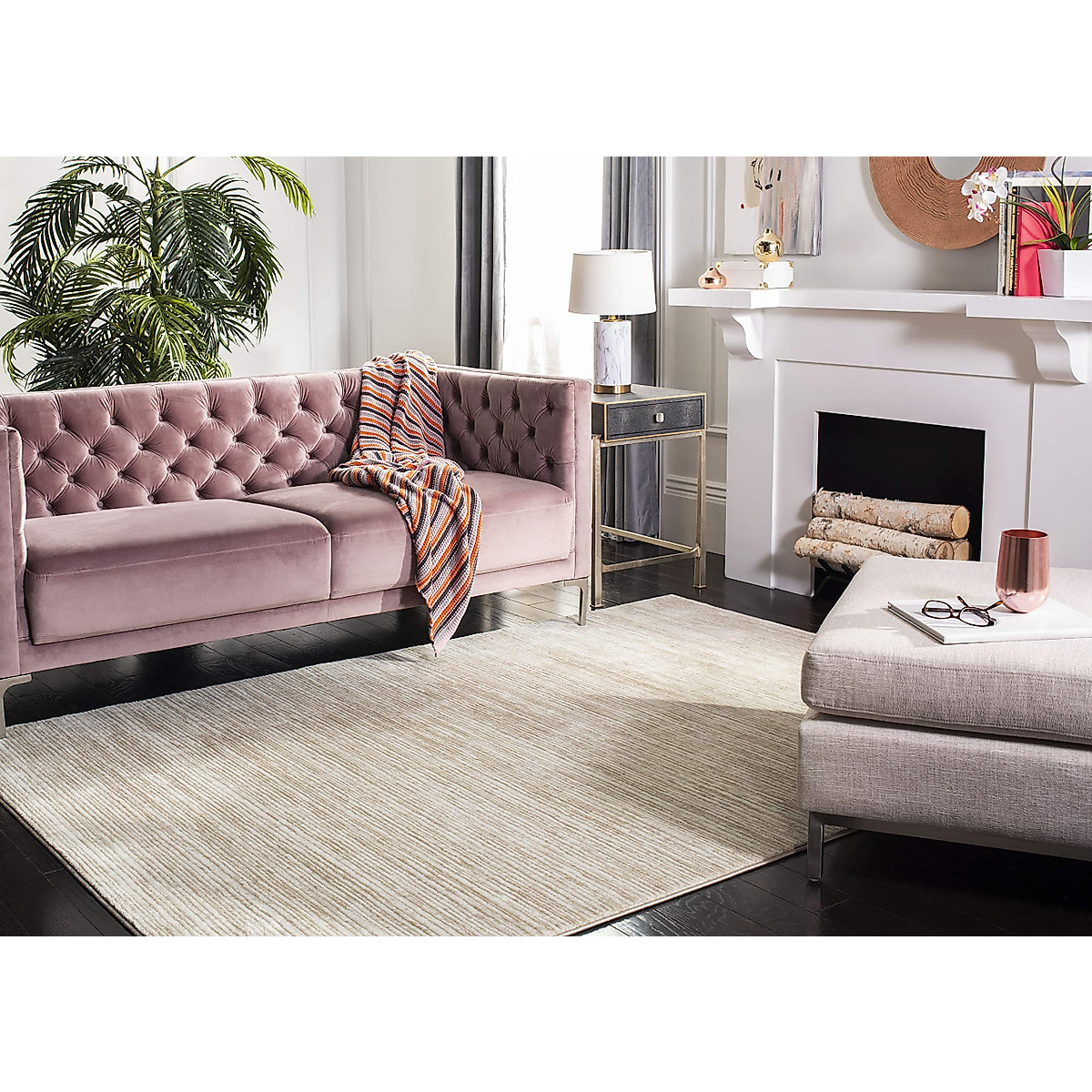 SAFAVIEH Vision Collection Area Rug - 6' x 9', Creme, Modern Ombre Tonal Chic Design, Non-Shedding & Easy Care, Ideal for High Traffic Areas in Living Room, Bedroom (VSN606F)