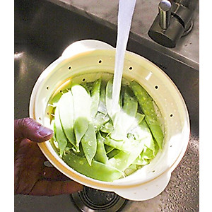 Zoie + Chloe 100% Silicone Family Size Steamer - Collapsible Design with Lid & Detachable Colander