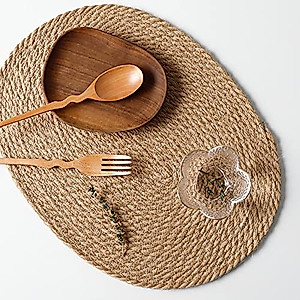 Placemat RENRUIRUI Oval Jute Set of 4,Handmade Braided Place Mat Heat Resistant Rustic Table Mat Trivet, for Dining Table or Countertop Protection,15.7 X11.8 Inch