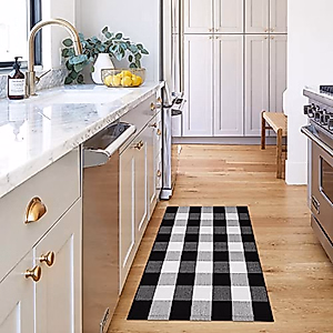 KOZYFLY Buffalo Plaid Area Rugs 27.5x43 Inches Black and White Checkered Rug Washable Front Door Mat Hand Woven Cotton Outdoor Rug Small Rug for Front Porch Kitchen Entryway Patio Bathroom