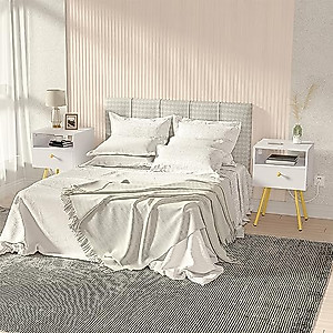 HOOBRO Nightstand with Charging Station, End Table with USB Ports and Outlet, Side Table for Tight Spaces, Solid and Stable, for Office, Bedroom, Study, White and Gold DW88UBZP201