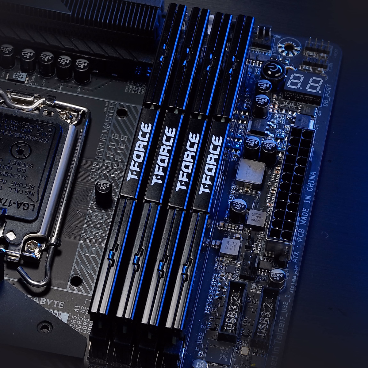 TEAMGROUP T-Force Vulcan DDR5 64GB (2x32GB) 5200MHz (PC5-41600) CL40 Intel XMP 3.0 & AMD Expo Compatible Desktop Memory Module Ram Black - FLBD564G5200HC40CDC01