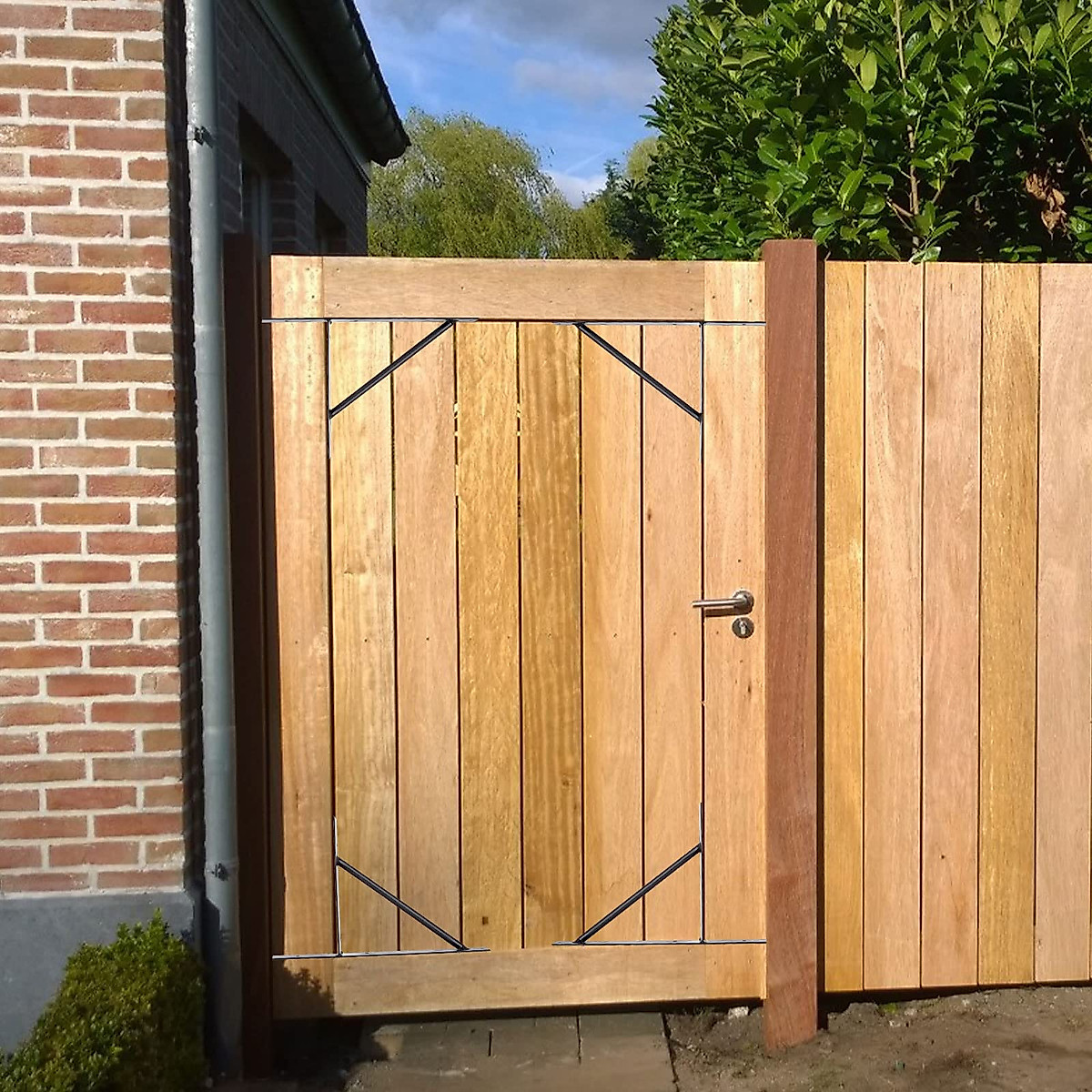 Sag Gate Kit - Set of 2 Gate Corner Bracket 90 Degree Bracket with Gate Hinges Heavy Duty for Wooden Fences - No Sag Gate Corner Brace Bracket for Doors, Driveway, Corral Gates, Wood Windows (8pc)