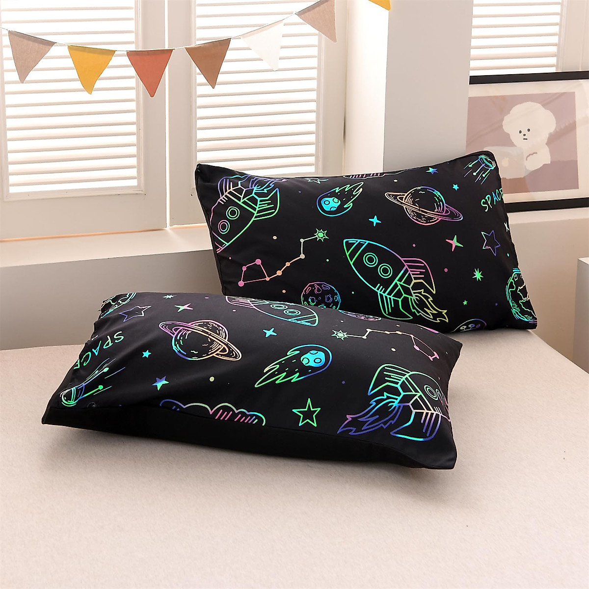 Aimuan Space Bedding Twin Bed Comforter Kids Rocket Bedding Set Super Soft & Cute Aliens UFO Printed for Boys Girls Teen (Black, Twin)