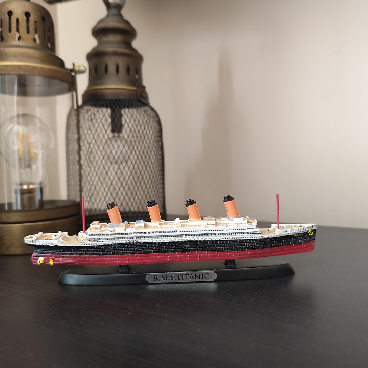 Titanic Resin Model 8" long (sg)