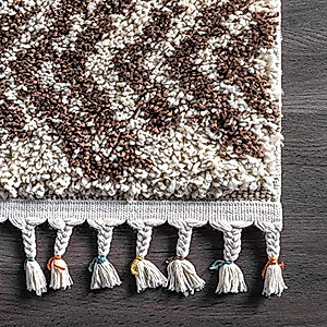 nuLOOM Helena Tribal High-Low Area Rug, 5' 3" x 7' 3", Brown