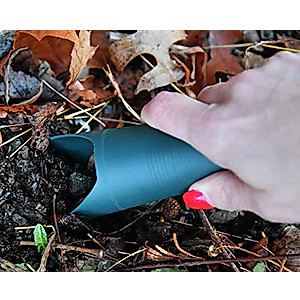 HOME-X Soil Scoops, Small Gardening Tools, Potting Scoopers, Bonsai Tool, Set of 2 Different Sizes – Green- 6 ½” x 2 ½ “ and 6 ¼ “ x 1 ¾ “