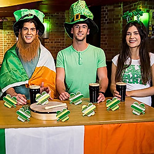 3 Pcs Farmhouse St Patrick's Day Table Wooden Signs Rustic Lucky Shamrock Table Wooden Signs Green White Yellow Stripe Clover Freestanding Irish Themed Tabletop Decorations for Desk Home Party