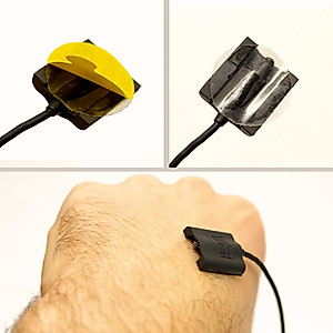 URSA Sticky Circles - Pack of 90 Hypoallergenic Sticky Circles for Lavalier Lapel Mics - 24mm Diameter - Compatible with Tascam Rode Sennheiser Zoom Lav Mics - Mic Clip - Lavalier Stickies