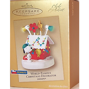 Hallmark Keepsake Club Exclusive 2003 Ornament World Famous Christmas Decorator Snoopy Light & Sound