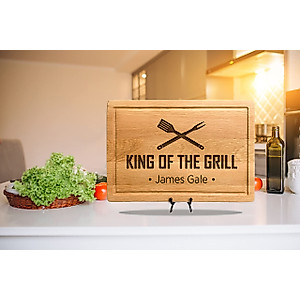 King of the Grill, Cutting Board, Personalized Cutting Boards for Men and Dad, Fathers Day, Dad's Birthday, Christmas Gift, Custom Cooking Gift, BBQ Gifts, Kitchen Gift, With Apron and Display Stand