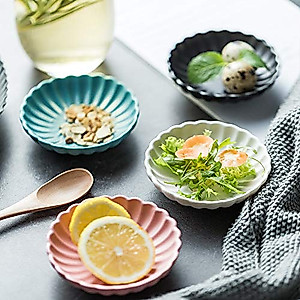 Gaolinci 3.5 Inches Flower Shape Ceramic Sauce Dish,Mini Side Seasoning Dish,Condiment Dishes/Sushi Soy Dipping Bowl,Snack Serving Dishes,Porcelain Small Saucer Set(Set of 4)