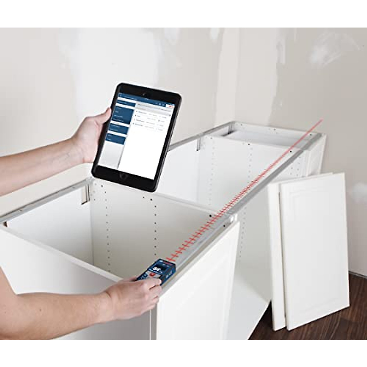 BOSCH Blaze GLM50C Bluetooth Enabled 165ft Laser Distance Measure with Color Backlit Display