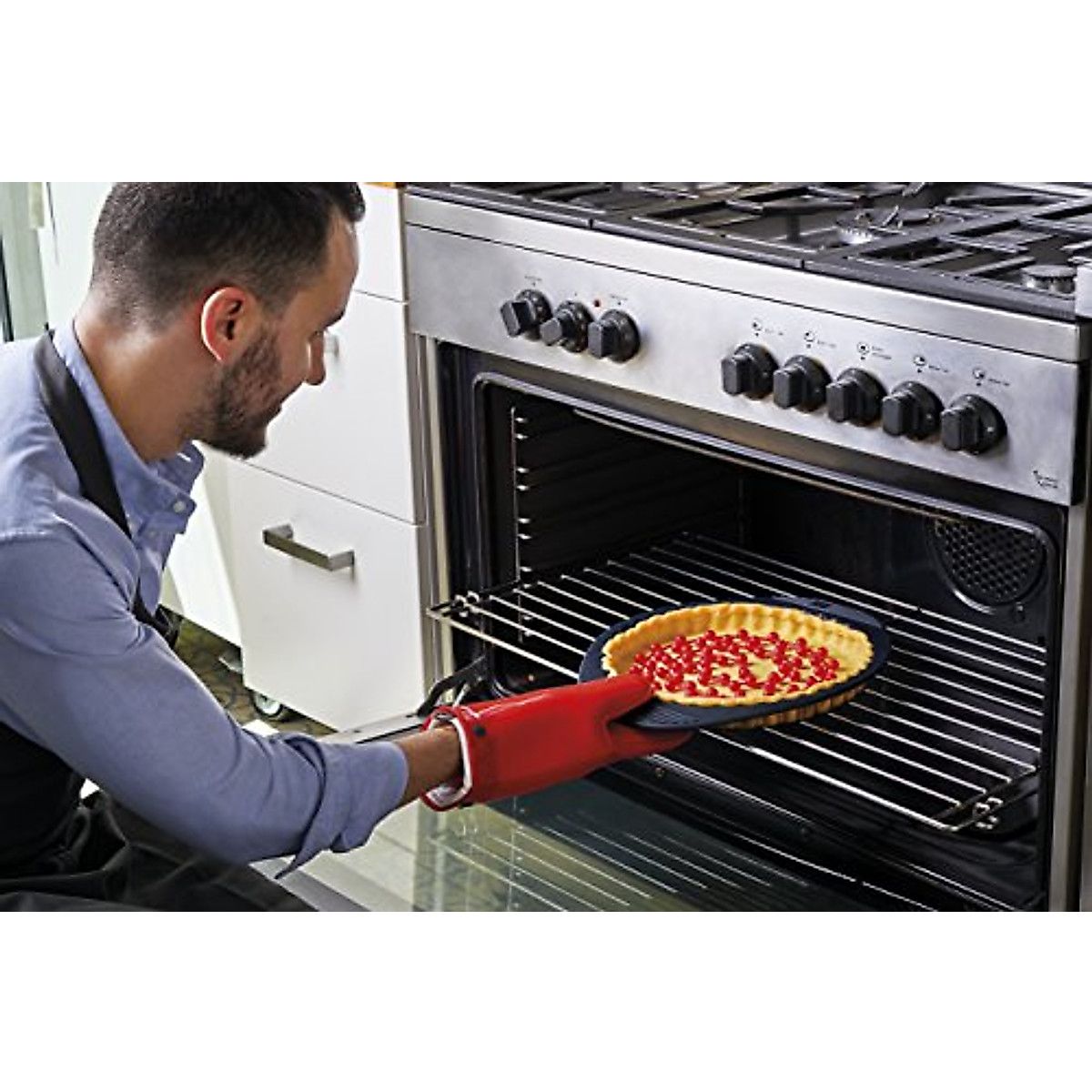 Mastrad Red Oven Mitt Gloves, Heat Resistant, Dishwasher Safe, Waterproof, Non-Slip with Cotton Linings, Baking - F82315
